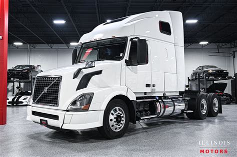 Used Volvo VNL Sleeper For Sale Illinois Motors Stock ILM