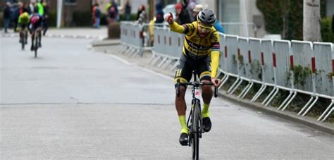 Elias Van Breussegem Wint Wanzeel Koerse Wielerflits