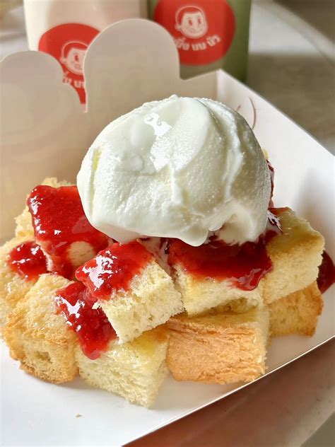 ขนมปังเจ้าดังบรรทัดทอง 🍞 แกลเลอรีที่โพสต์โดย กินกันเถอะ Lemon8