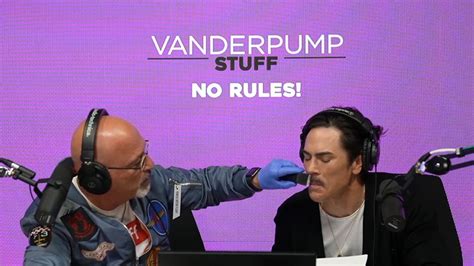 Tom Sandoval Talks Scandoval Lets Howie Mandel Shave His Mustache