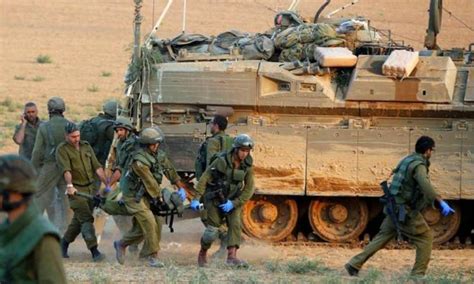 فصائل فلسطينية إصابات مباشرة في صفوف جنود الاحتلال عقب استهداف آلياتهم