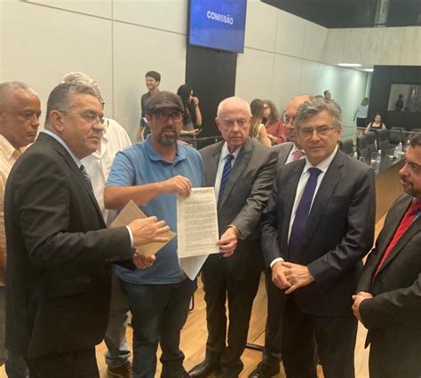 Resultado Do Plebiscito Popular é Entregue Ao Presidente Do Congresso