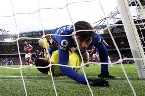 Chelsea Dipermalukan Aston Villa Ejekan Fans Menggema Di Stamford Bridge