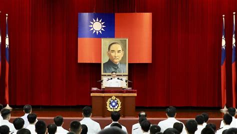 海軍副司令主持海軍官校開學典禮 勉充實專業素養 軍聞 海軍副司令主持海軍官校開學典禮 勉充實專業素養 青年日報