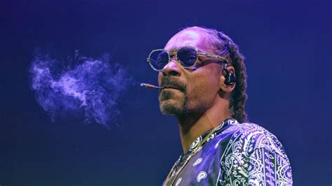 Gibt Snoop Dogg Das Rauchen Auf Wohl Nur Ein Werbegag Shz
