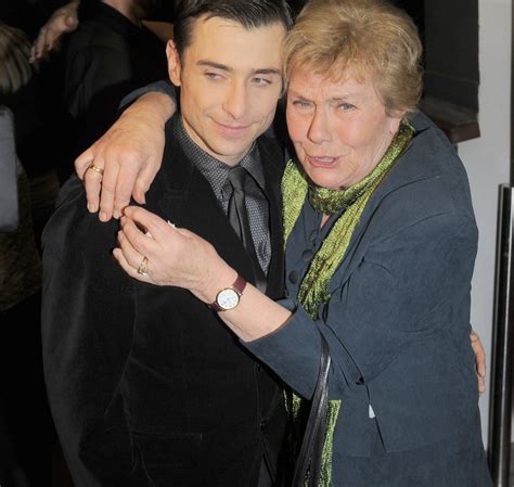 M Jak Miłość Marek Otwiera Sex Shop