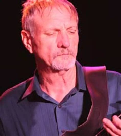 Dan ‘bee Spears Dead Willie Nelsons Bassist Dies At 62