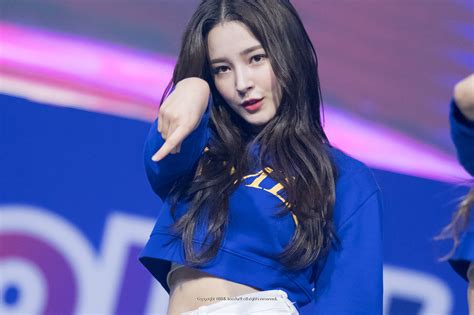 The Most Sexiest Outfit Of Nancy Momoland 900girls