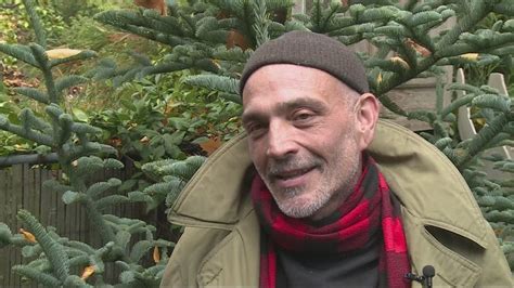 Thieves Steal Thousands Of Dollars Worth Of Christmas Decorations From