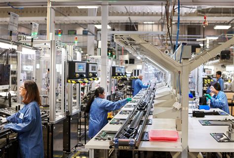 How To Find The Right Contract Manufacturer CM Formlabs