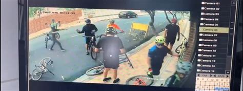 Câmera De Segurança Flagra Momento Em Que Grupo De Ciclistas é