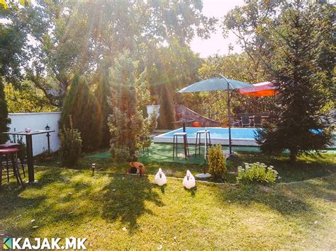 Викендица на Марков манастир за бегство од градскиот метеж Kajak Mk