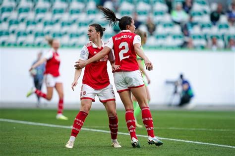 Arsenal Women Fight Back To Draw At Wolfsburg Shekicks