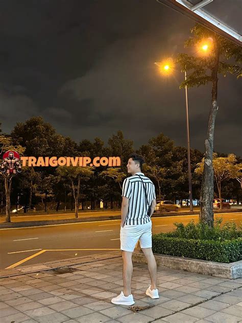 Traigoivip Com Boy P Trai Massage L M T Nh Bao S Ng Ngo I H Nh Cao R O Chu N Model
