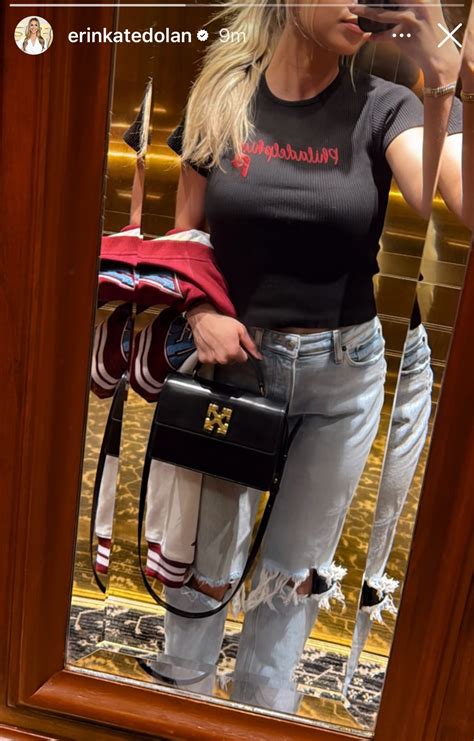 Espns Erin Dolan Flaunts Bold Phillies Fit At Mets Game After Smack
