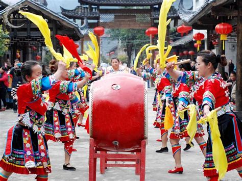 墨戎苗寨：“沉浸式”体验苗族文化，为湘西旅游业带来出圈机会！ 知乎