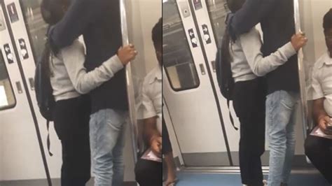 Bengaluru Metro Couple Kissing Man Posts Video Of Couple Kissing In