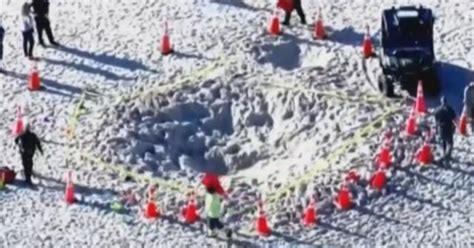 Girl 7 Killed After Sand Hole Collapses On Florida Beach Cbs News