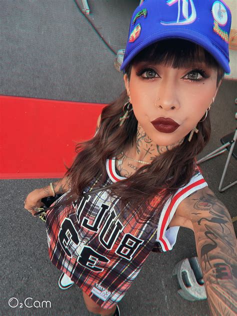 Mana Izumi Scrolller