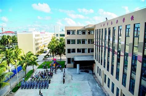 三沙市永兴学校三沙市永兴岛三沙市城市大山谷图库