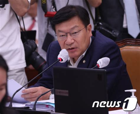 국힘 민주 법사위 일방적 취소이재명 사법리스크 덮기 술수 뉴스1