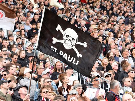 St Pauli ThurstonDanya