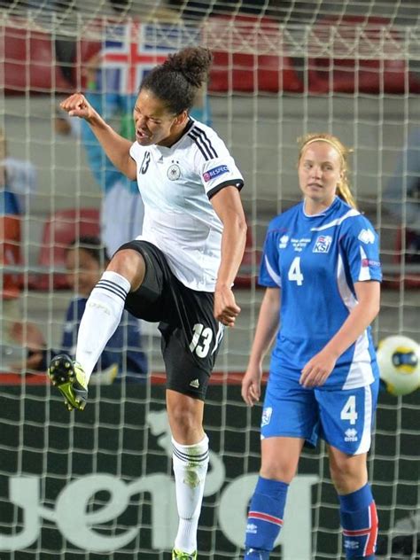 Frauenfußball Geraldo Lindsay