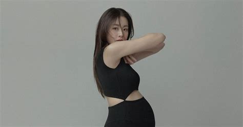임신 강소라 아름다운 D라인 공개 최대한 빨리 복귀하고파 N화보