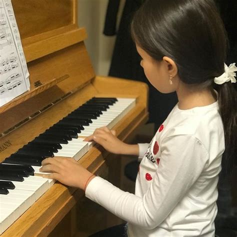 Những Lợi ích Của Việc Học đàn Piano Cho Trẻ Em Và Người Lớn Cần Biết
