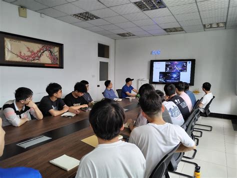 学院邀请中国科学院新疆天文台许谦研究员做学术报告
