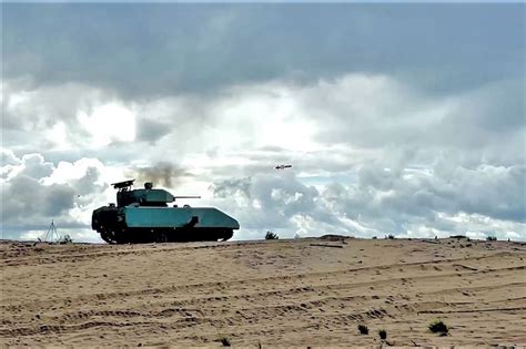 星國「獵人」步兵戰鬥車 在德實彈演訓 國際 星國「獵人」步兵戰鬥車 在德實彈演訓 青年日報