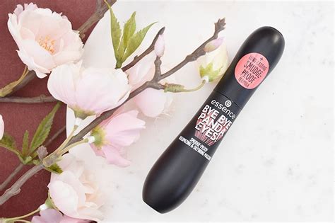 Essence Bye Bye Panda Eyes Mascara Byarankanl