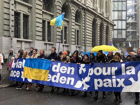 ФОТОГАЛЕРЕЯ Демонстрация за мир Швейцария новости на русском языке