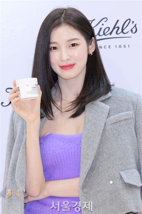 오마이걸 아린 상큼한 미소 SE포토 서울경제
