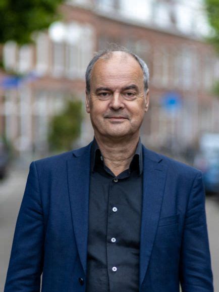 Hef Onderscheid Op Tussen Welzijn En Zorg Carien Van Eijden