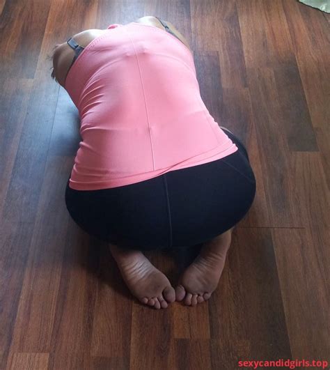 Item 27548 Candid Wives Home Creepshots Sexycandidgirlstop