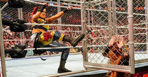 Wwe Releases Becky Lynch And Bayley Playlist Ahead Of Steel Cage Rematch