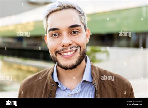 Jeune Homme Homosexuel Banque De Photographies Et Dimages à Haute