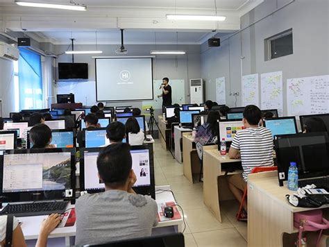 杭州web前端开发：web前端的前景及工资