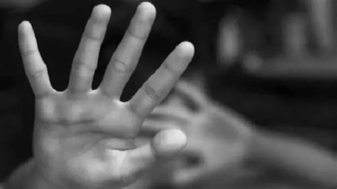 शर्मनाक जेठ ने विवाहिता से किया दुष्कर्म का प्रयास शिकायत पर बेरहमी
