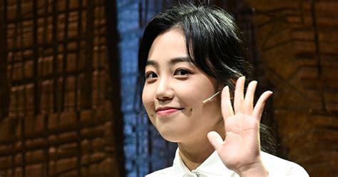 이상아 화사한 인사 포토엔hd