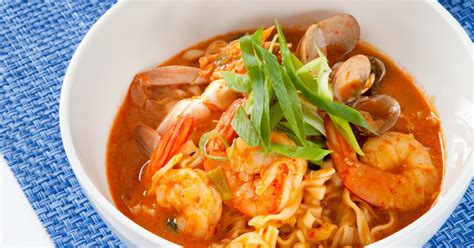 코코넛 커리 칼국수