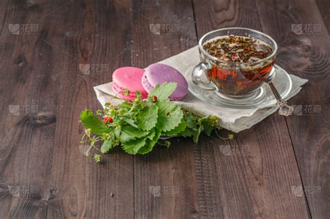 甜点心蛋白杏仁饼多色的仅一朵花浆果水平画幅木制无人蛋糕牛角面包