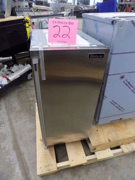 Perlick 15 Signature Series Cubelet Ice Maker Us Power Bid