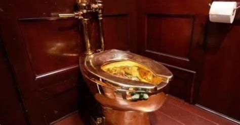 77억 예술품 ‘황금 변기 뜯어간 일당 4년 만에 체포…물건의 행방은 [잇슈 Sns]