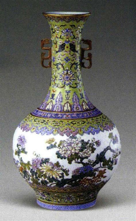 粉彩花卉纹螭耳瓶 粉彩瓷器 图片