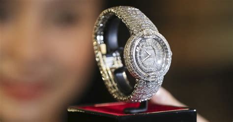 로저드뷔 다이아몬드 시계 벨벳 리본 하이 주얼리