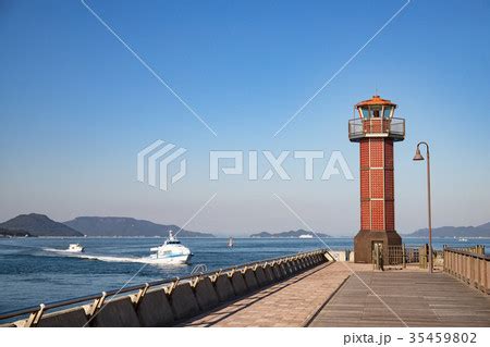 Pixta