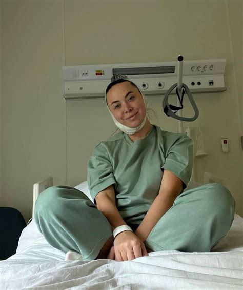 Сестра близнец Жанны Фриске попала в больницу со страшным диагнозом