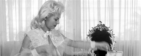 Lisa Winters Model Profile